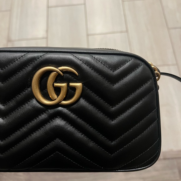 Gucci | Bags | Gucci Gg Marmont Small Shoulder Bag In Black Leather ...